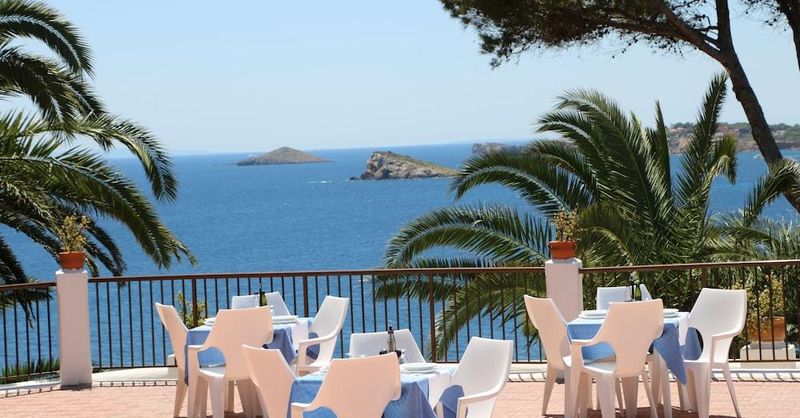 Club Cala Azul, Cala Lenya - Zimmerbuchung online bei HotelFriend