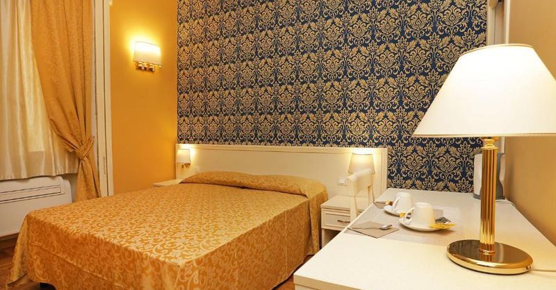 Dg Prestige Room in Roma: tolle Hotels, Zimmer & Bilder auf HotelFriend