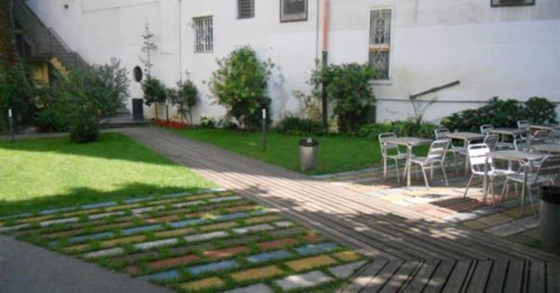La Controra Hostel Naples, Neapel: easy hotel booking on HotelFriend
