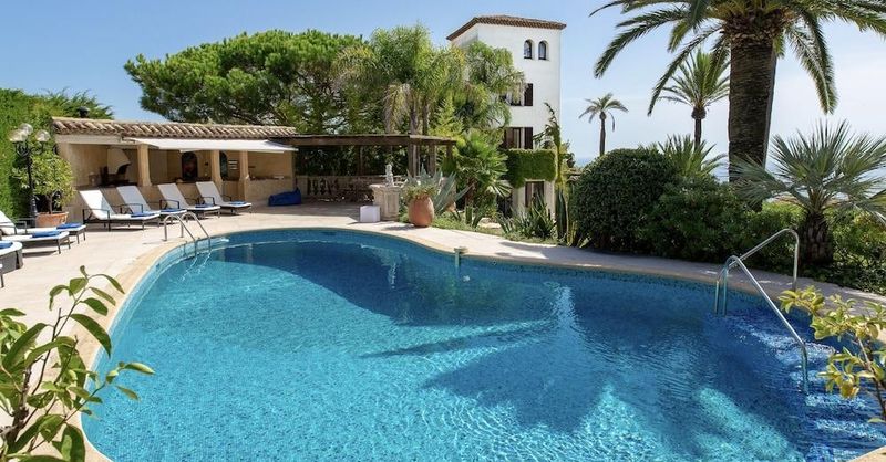 Villa Le Castel Rose, Vallauris - book top-grade hotels on HotelFriend