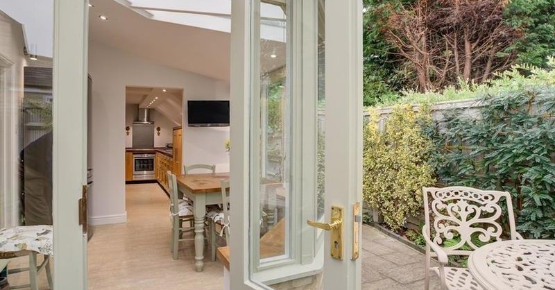 Sunnyside Cottage, Bampton - book top rated hotels on HotelFriend