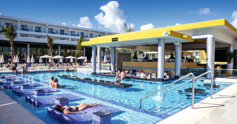 Hotel Riu Republica (Adults only) in Punta Cana: room booking online on ...