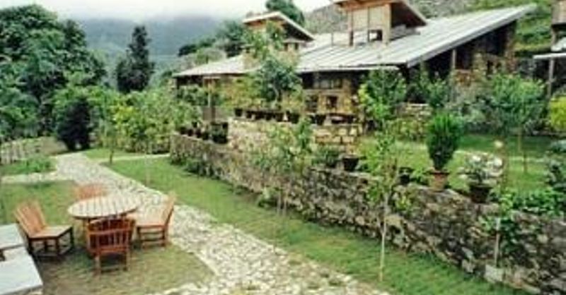 Aamod Monolith Resort Bhimtal: book accommodation on HotelFriend
