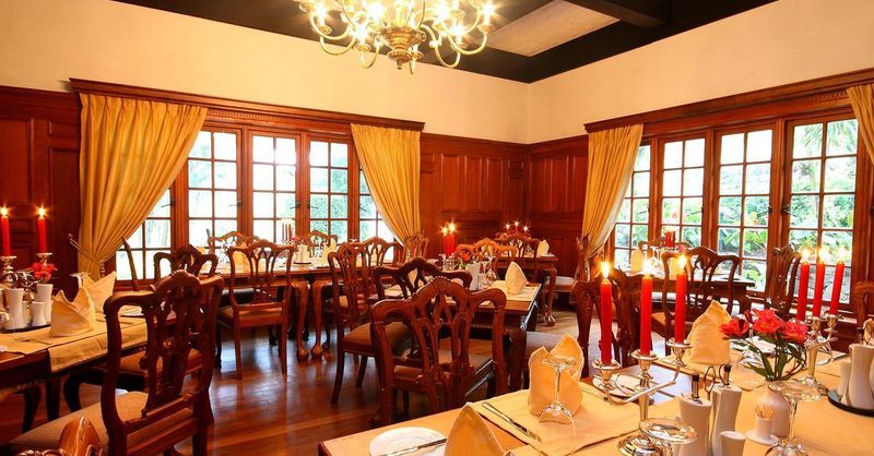 Governor'S Mansion in Dickoya - book accommodation on HotelFriend