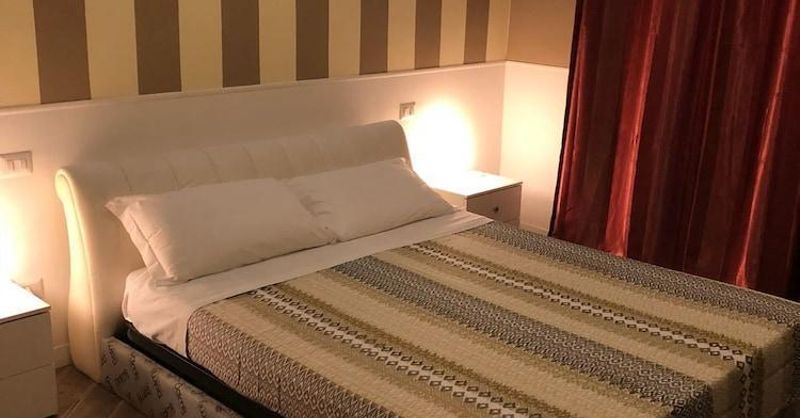 Rent Rooms Colosseum, Rome - book accommodation on HotelFriend