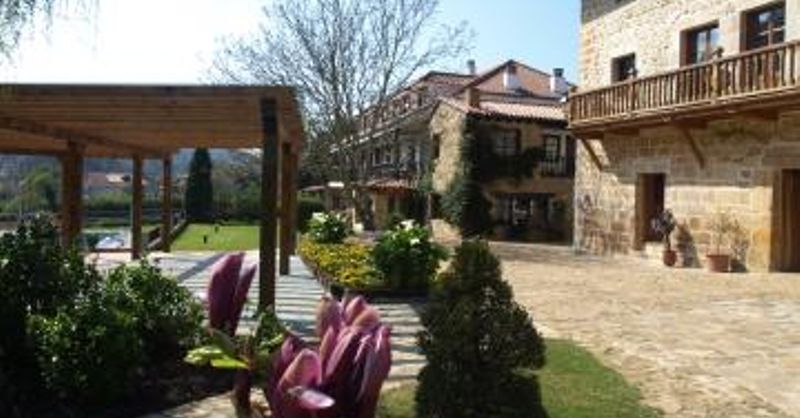 Complejo Rural SPA Hosteria El Pomar in COMILLAS: reserve top-quality ...