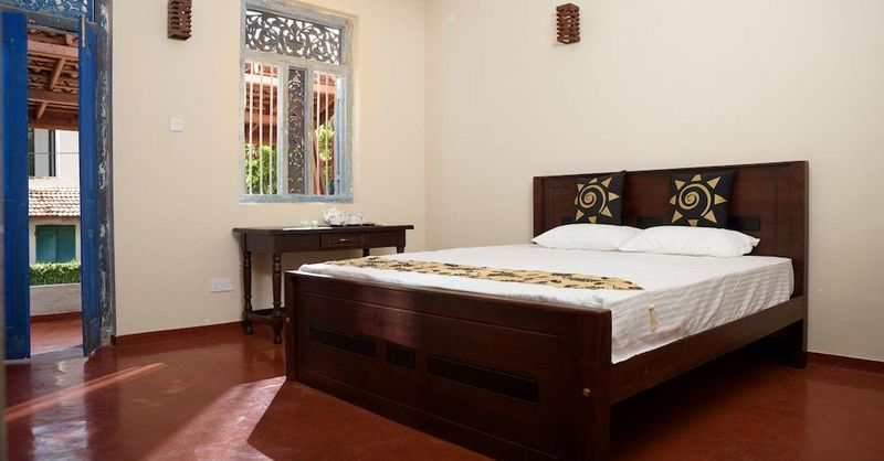 The Lavinia House in Mount Lavinia: photos and rooms on HotelFriend
