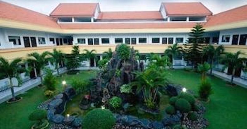 Hotel Sinar 2, Surabaya - photos and rooms on HotelFriend